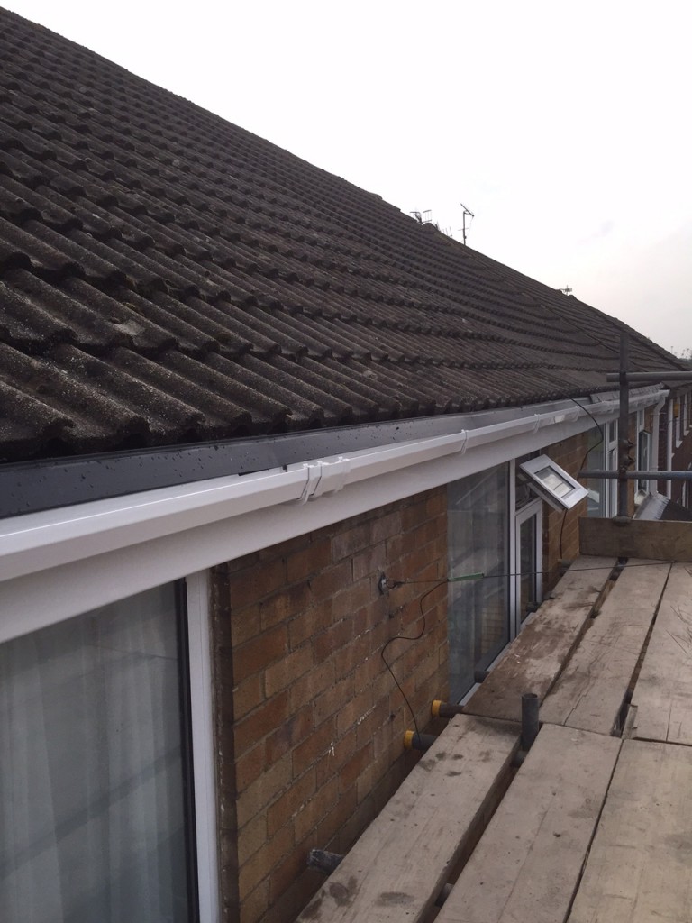 Gutter clearance Crawley - DM Cullen Roofing